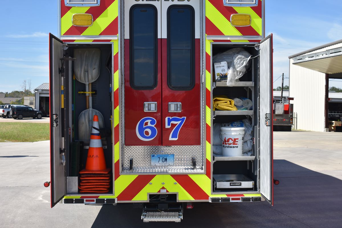 Old Mystic Fire District Heavy Rescue 67 - Absolute Rescue