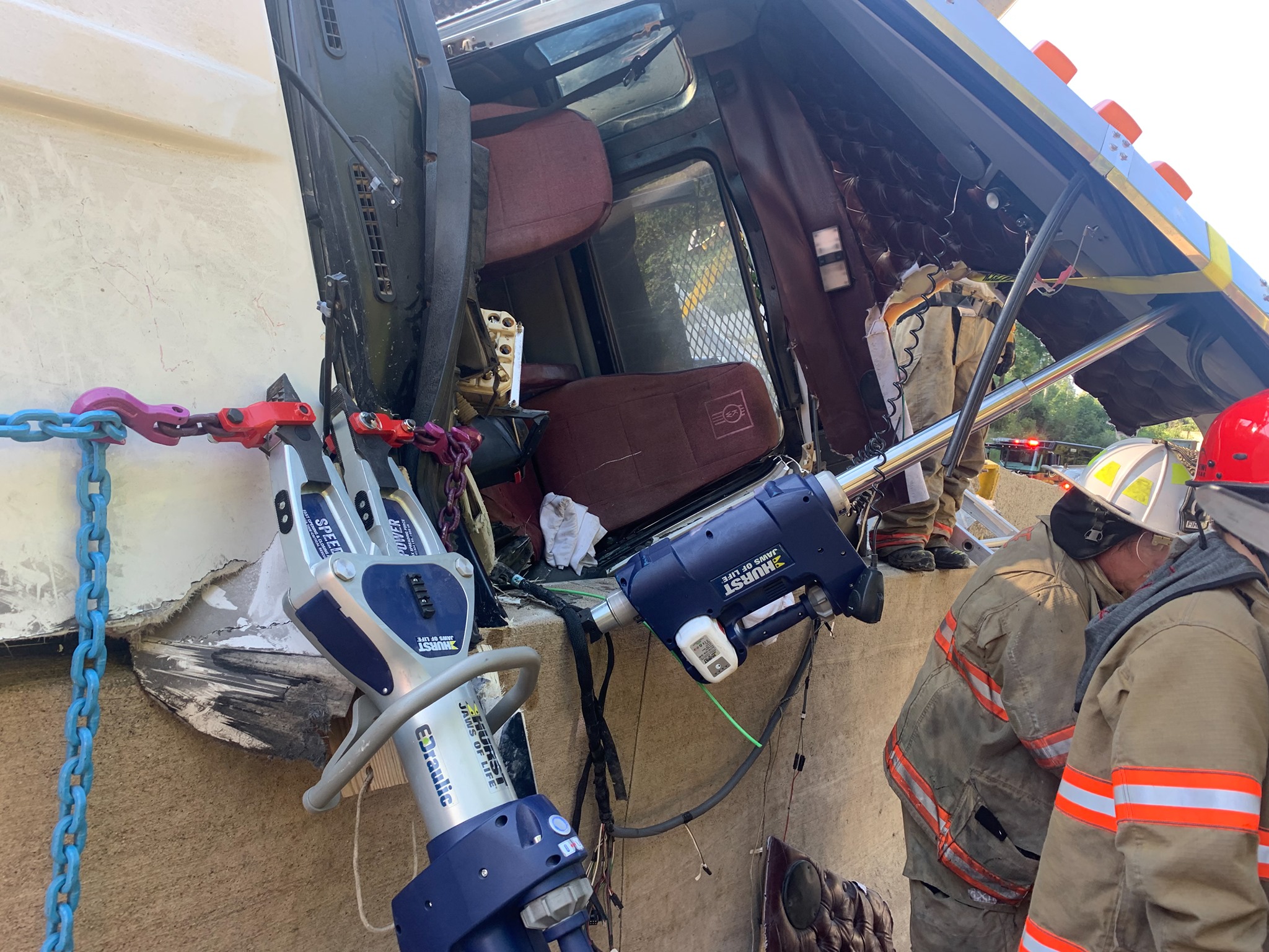 Large Vehicle with Heavy Entrapment - Absolute Rescue